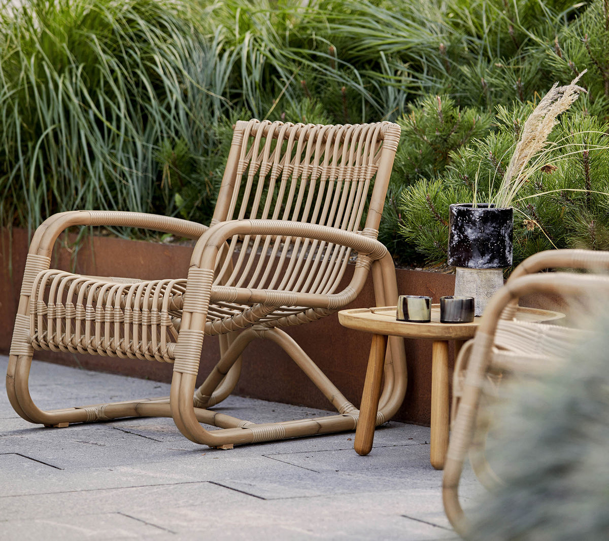 Cane-line Curve lounge chair - Scandinavian outdoor furniture – Cane ...