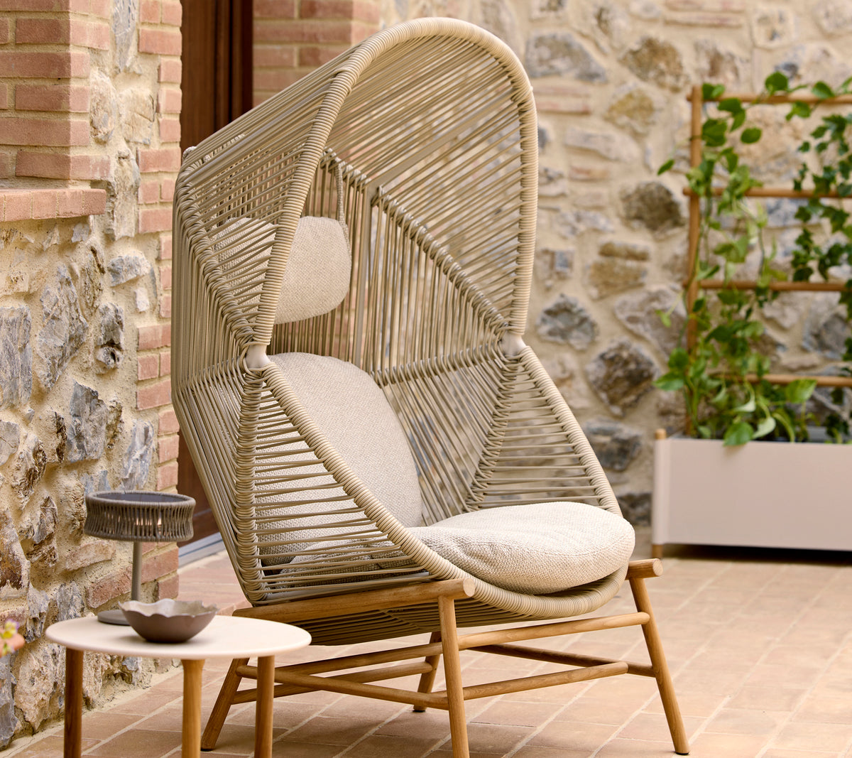 Cane-line Hive chair - Exclusive Danish design furniture – Cane-line.com