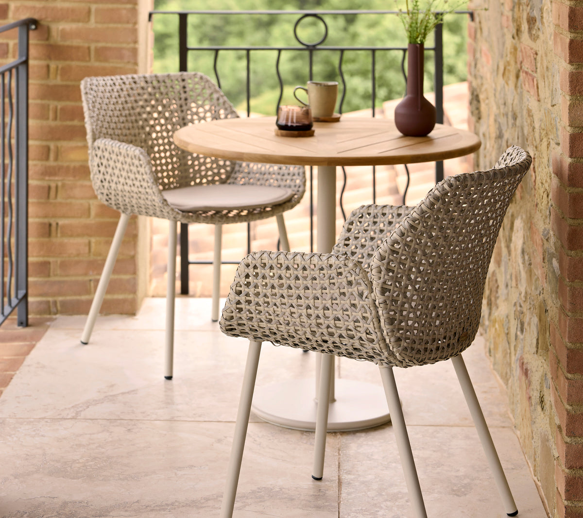 Cane-line Vibe chair - Scandinavian outdoor furniture – Cane-line.com